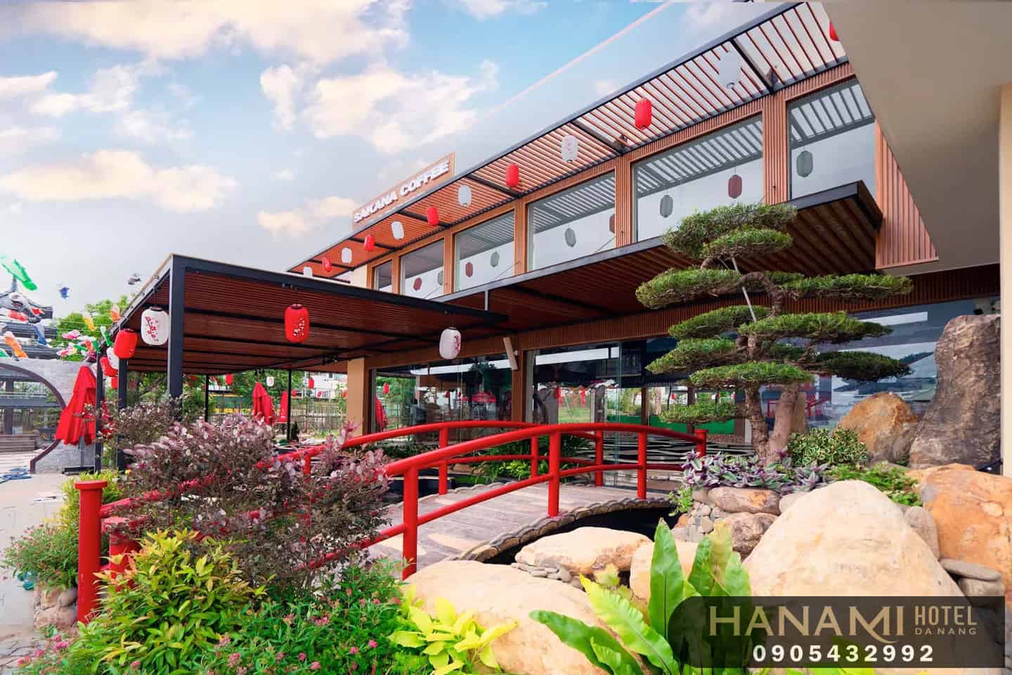 Top 15 Beautiful Koi Fish Coffee Shops In Da Nang - HanamiHotel.Com